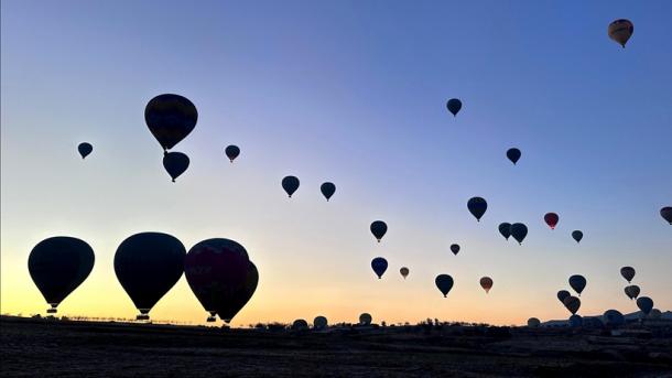Uralo'g'li,o'tgan yili issiq havo sharida yo'lovchilar soni bo'yicha ...